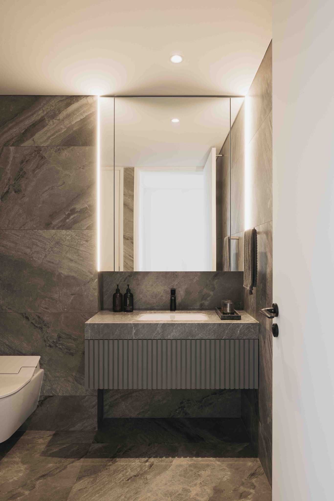 Veil House - Ming Architects